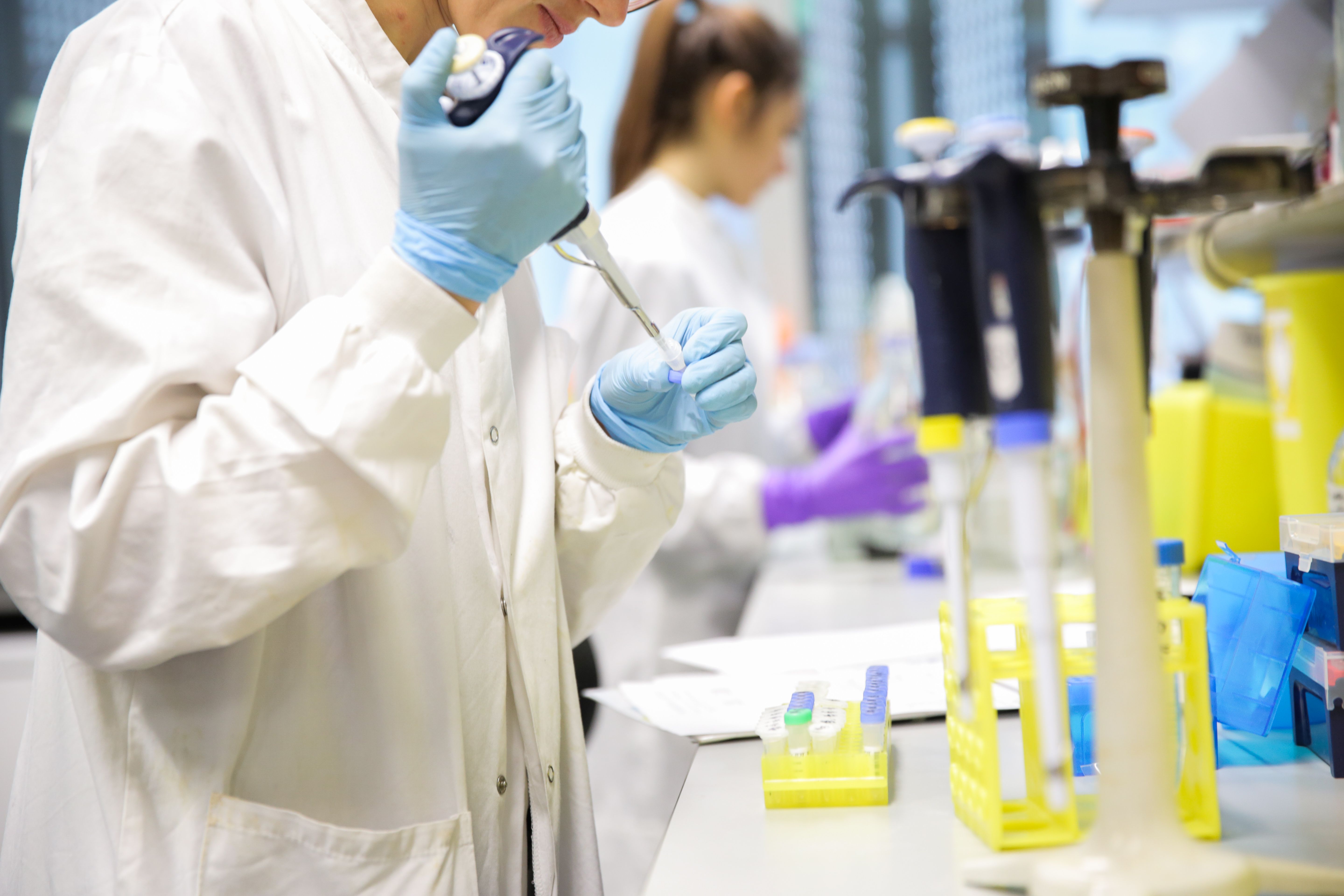 The Life Scientist’s Guide To Cost-Saving In The Lab - DEMENTIA RESEARCHER